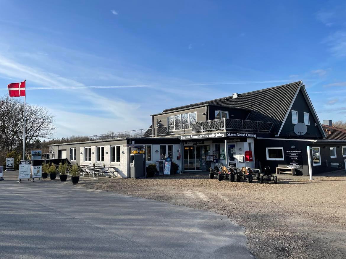 Tomos Tours er startet med en passion for ældre knallerter og ...